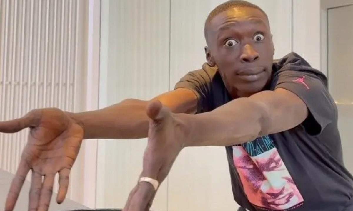 Khaby Lame, influenciador mais seguido do TikTok, é preso nos EUA ...
