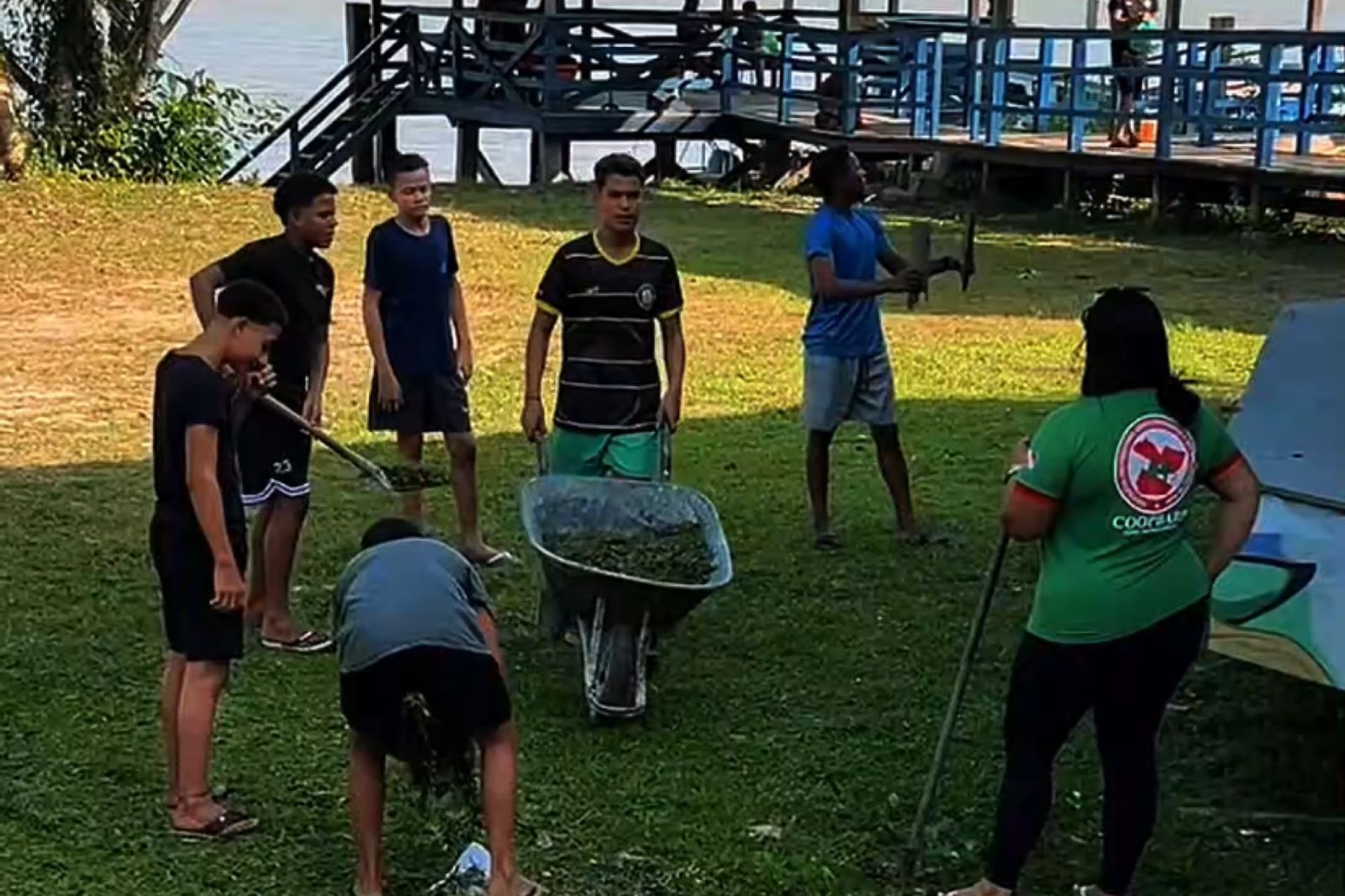 Mutirão de limpeza em escola no Combú conscientiza alunos sobre ...